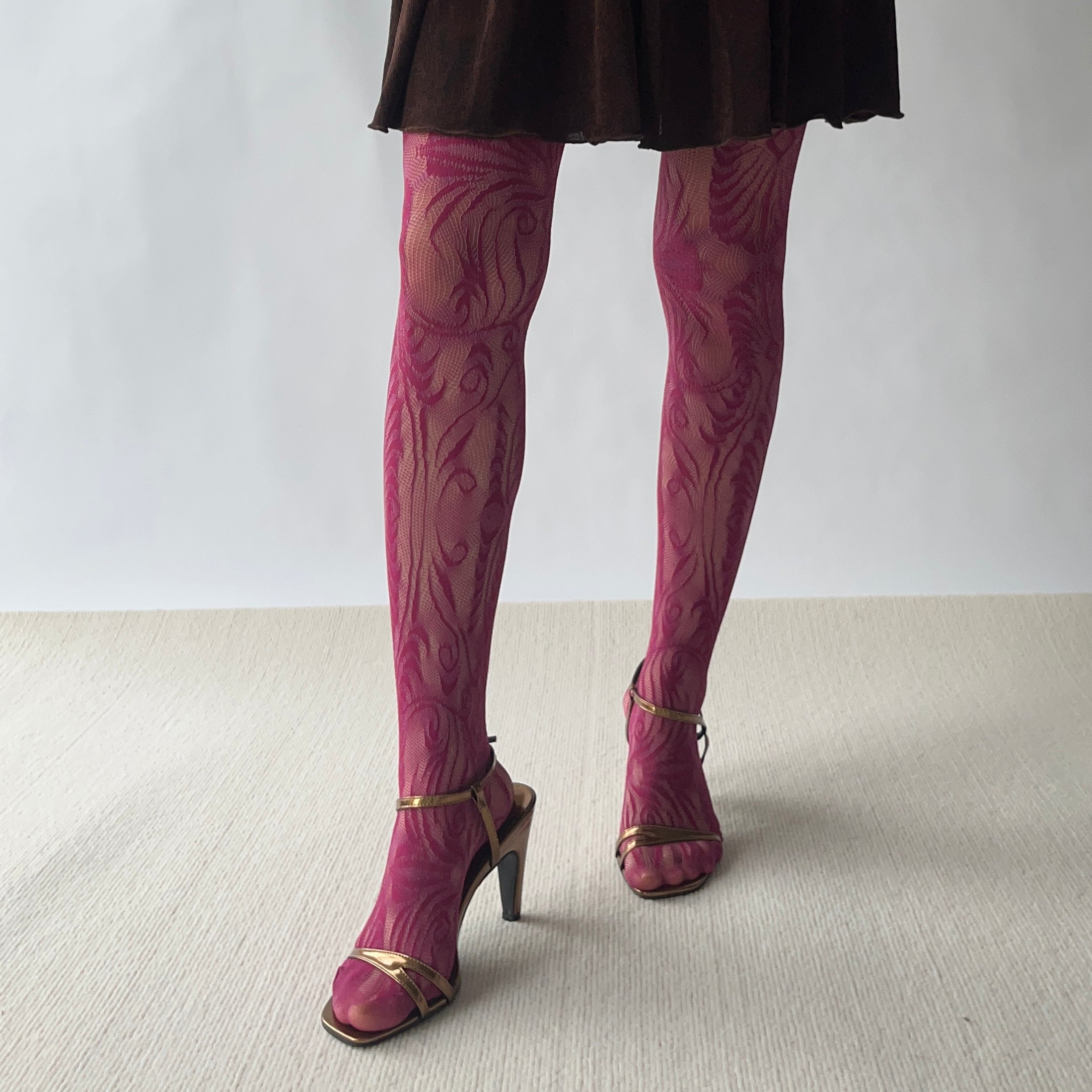 Rose Red Textured Floral Pattern Fishnet Tights – Moody MuMu