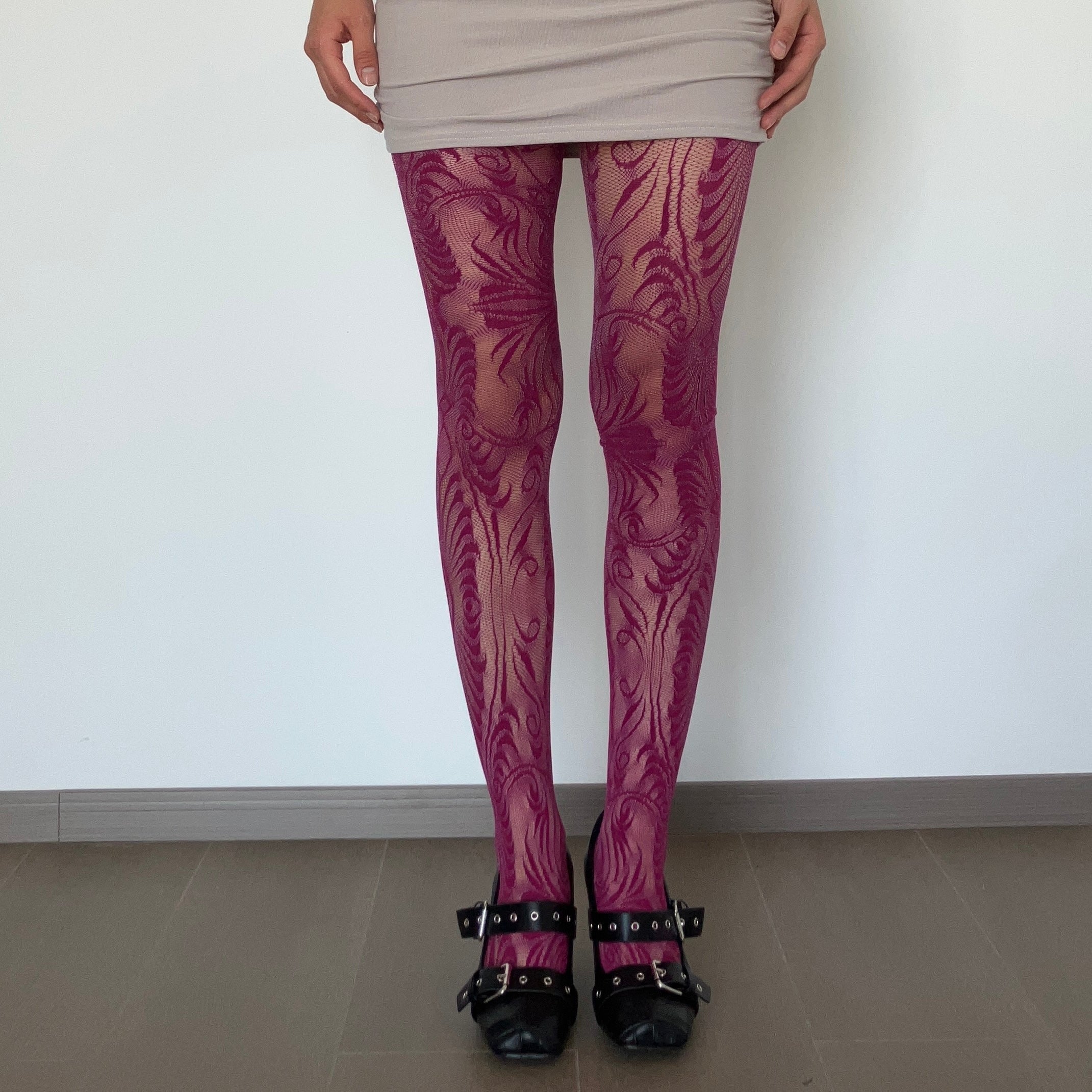 Rose Red Textured Floral Pattern Fishnet Tights – Moody MuMu
